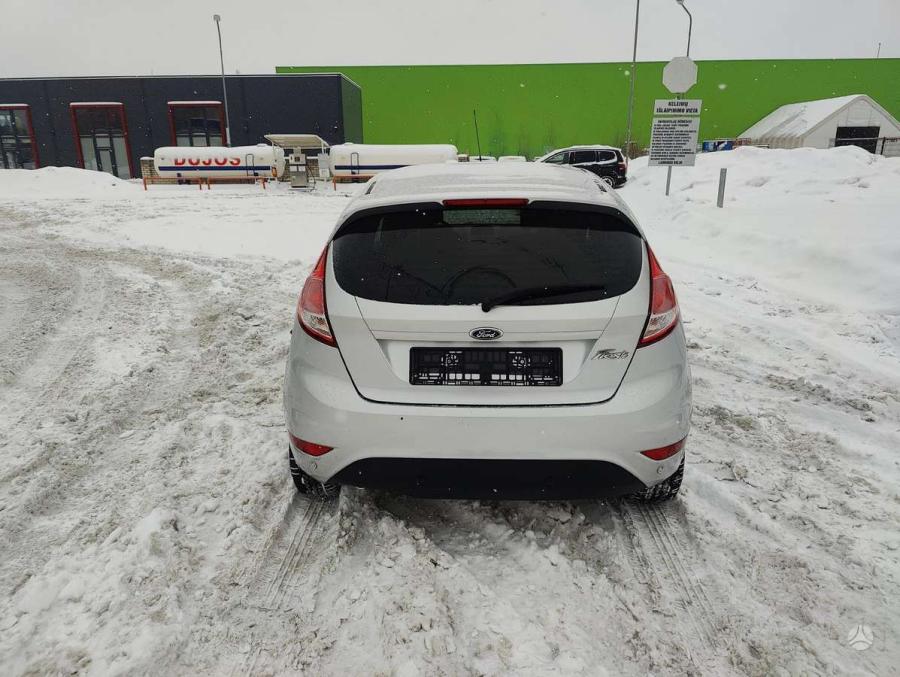 Pelēks Ford Fiesta 2013 Kauņa, ar dzinēja tilpumu 1.60 L un nobraukumu 53 tūkst. km par 7700 €, foto 5 vietnē AUTOMOTO.COM.LV