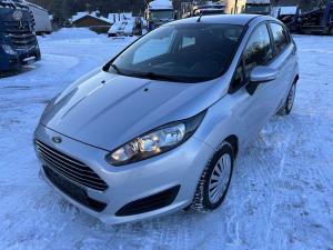 Pelēks Ford Fiesta 2013 Prienai, ar dzinēja tilpumu 1.24 L un nobraukumu 177 tūkst. km par 3900 €, foto  vietnē AUTOMOTO.COM.LV
