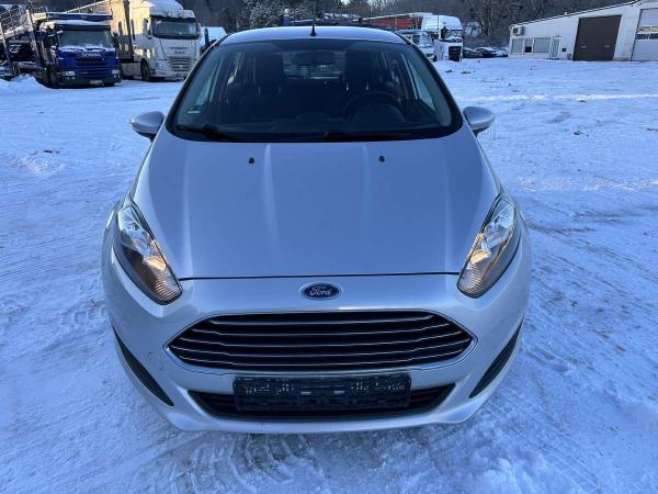 Grey Ford Fiesta 2013 in Prienai, with an engine capacity of 1.24 L and mileage of 177 thousand km for 3900 €, photo 2 on AUTOMOTO.COM.LV
