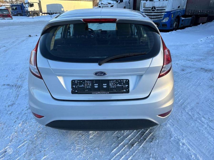 Pelēks Ford Fiesta 2013 Prienai, ar dzinēja tilpumu 1.24 L un nobraukumu 177 tūkst. km par 3900 €, foto 6 vietnē AUTOMOTO.COM.LV