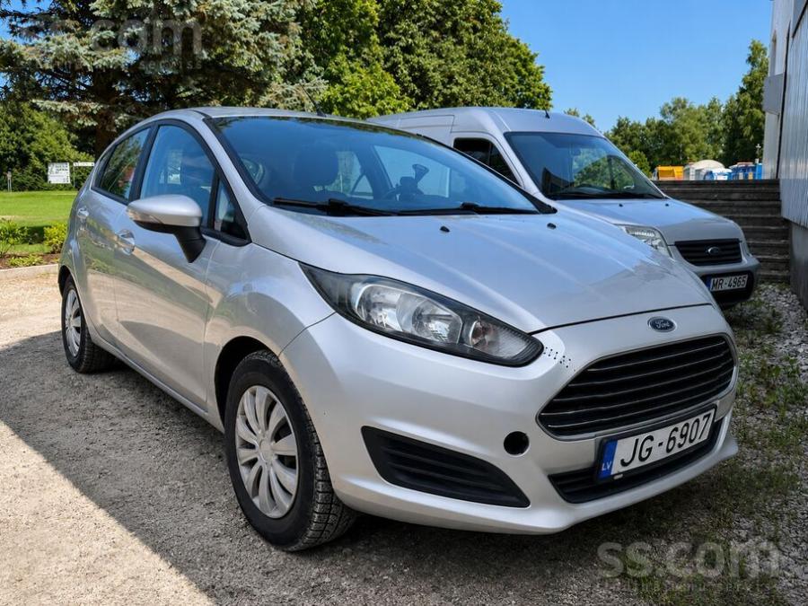 Pelēks Ford Fiesta 2013 Rīga, ar dzinēja tilpumu 1.30 L un nobraukumu 383 tūkst. km par 1590 €, foto 1 vietnē AUTOMOTO.COM.LV