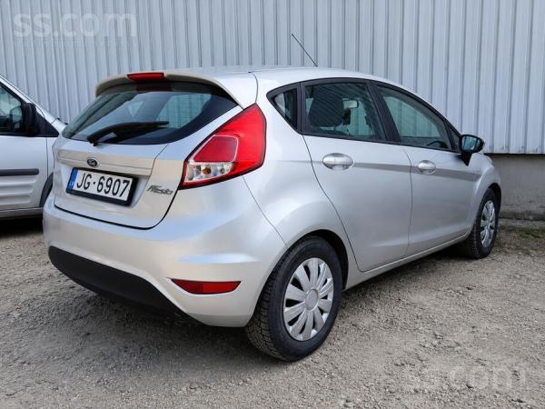 Grey Ford Fiesta 2013 in Riga, with an engine capacity of 1.30 L and mileage of 383 thousand km for 1590 €, photo 2 on AUTOMOTO.COM.LV