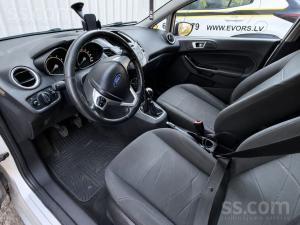 Pelēks Ford Fiesta 2013 Rīga, ar dzinēja tilpumu 1.30 L un nobraukumu 383 tūkst. km par 1590 €, foto 6 vietnē AUTOMOTO.COM.LV