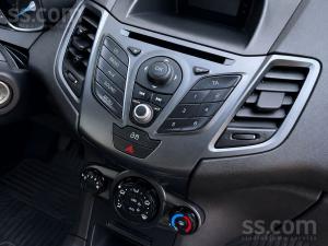 Pelēks Ford Fiesta 2013 Rīga, ar dzinēja tilpumu 1.30 L un nobraukumu 383 tūkst. km par 1590 €, foto 12 vietnē AUTOMOTO.COM.LV