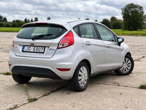 Grey Ford Fiesta 2013 in Riga, with an engine capacity of 1.30 L and mileage of 383 thousand km for 1000 €, photo 4 on AUTOMOTO.COM.LV