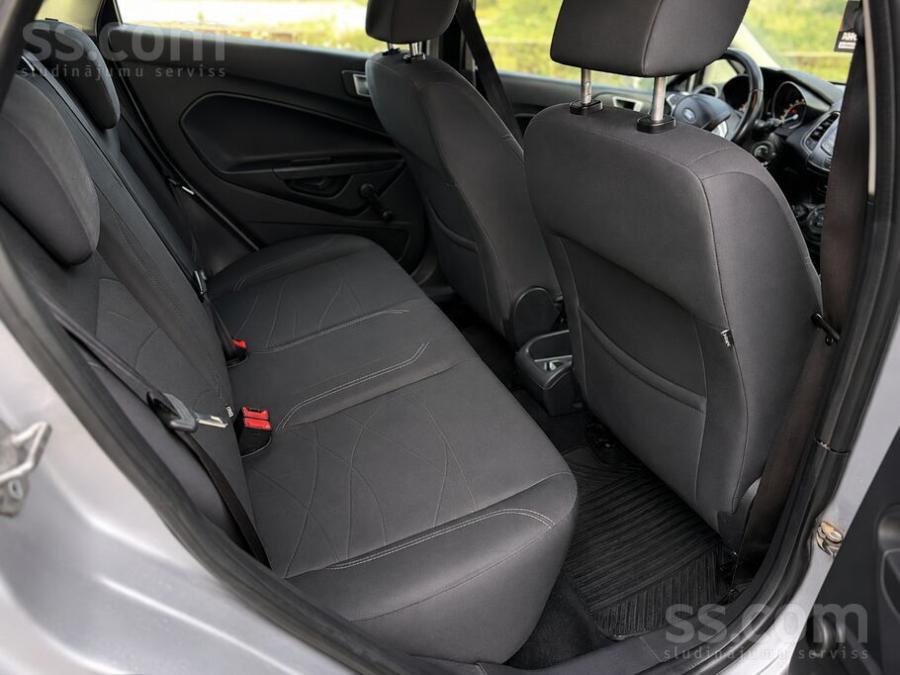 Pelēks Ford Fiesta 2013 Rīga, ar dzinēja tilpumu 1.30 L un nobraukumu 383 tūkst. km par 1000 €, foto 8 vietnē AUTOMOTO.COM.LV