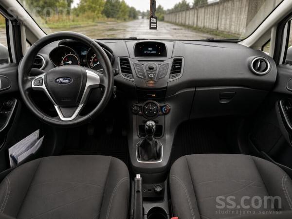 Grey Ford Fiesta 2013 in Riga, with an engine capacity of 1.30 L and mileage of 383 thousand km for 1000 €, photo 9 on AUTOMOTO.COM.LV