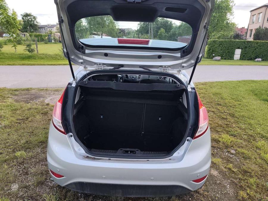 Pelēks Ford Fiesta 2013 Klaipėda, ar dzinēja tilpumu 1.24 L un nobraukumu 85 tūkst. km par 3600 €, foto 3 vietnē AUTOMOTO.COM.LV