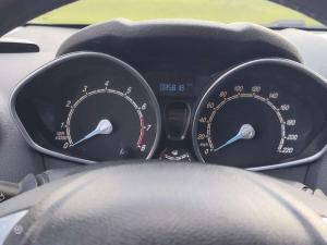 Pelēks Ford Fiesta 2013 Klaipėda, ar dzinēja tilpumu 1.24 L un nobraukumu 85 tūkst. km par 3600 €, foto 4 vietnē AUTOMOTO.COM.LV