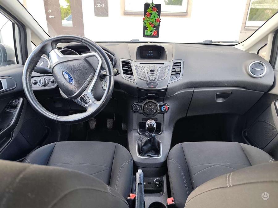 Pelēks Ford Fiesta 2013 Klaipėda, ar dzinēja tilpumu 1.24 L un nobraukumu 85 tūkst. km par 3600 €, foto 11 vietnē AUTOMOTO.COM.LV