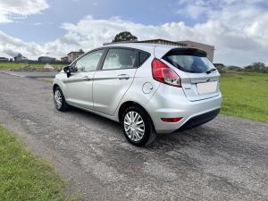 Grey Ford Fiesta 2013 in Kaunas, with an engine capacity of 1.00 L and mileage of 108 thousand km for 3500 €, photo 9 on AUTOMOTO.COM.LV