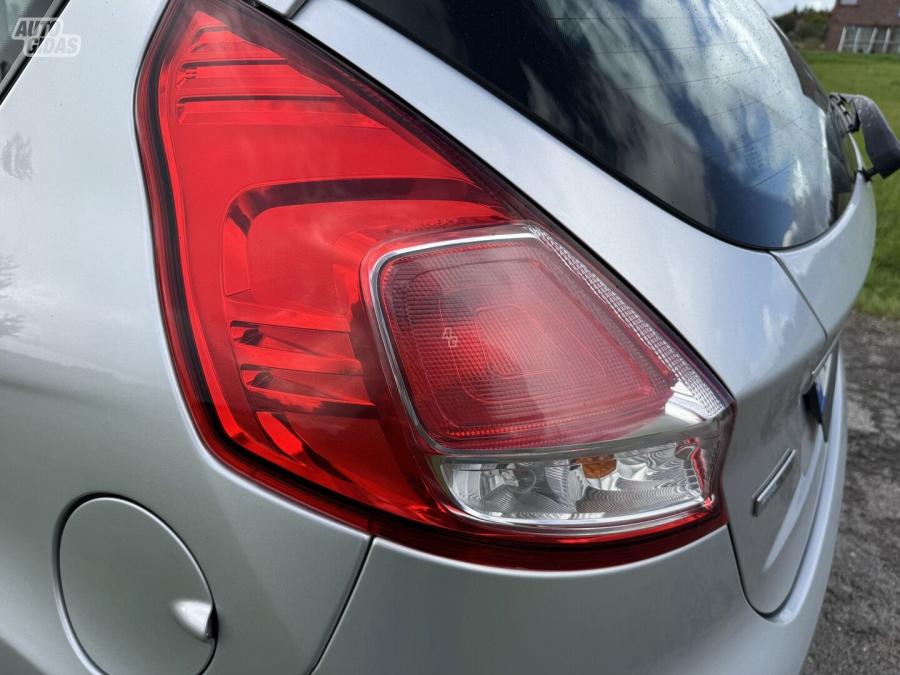 Grey Ford Fiesta 2013 in Kaunas, with an engine capacity of 1.00 L and mileage of 108 thousand km for 3500 €, photo 35 on AUTOMOTO.COM.LV