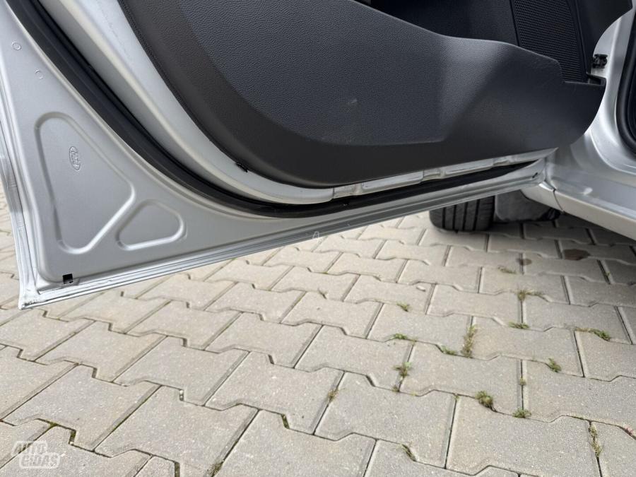 Grey Ford Fiesta 2013 in Kaunas, with an engine capacity of 1.00 L and mileage of 108 thousand km for 3400 €, photo 34 on AUTOMOTO.COM.LV