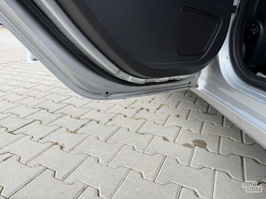 Grey Ford Fiesta 2013 in Kaunas, with an engine capacity of 1.00 L and mileage of 108 thousand km for 3400 €, photo 35 on AUTOMOTO.COM.LV