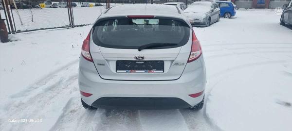 Pelēks Ford Fiesta 2014 Kėdainiai, ar dzinēja tilpumu 1.56 L un nobraukumu 174 tūkst. km par 3800 €, foto 6 vietnē AUTOMOTO.COM.LV
