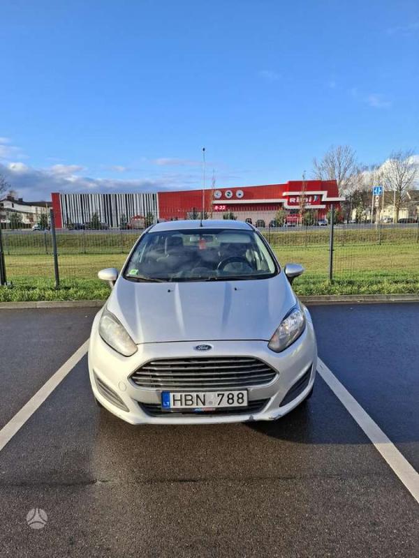 Pelēks Ford Fiesta 2014 Palanga, ar dzinēja tilpumu 1.00 L un nobraukumu 190 tūkst. km par 3199 €, foto 3 vietnē AUTOMOTO.COM.LV