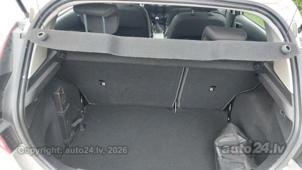 Pelēks Ford Fiesta 2014 Terva, ar dzinēja tilpumu 1.00 L un nobraukumu 128 tūkst. km par 4000 €, foto 4 vietnē AUTOMOTO.COM.LV