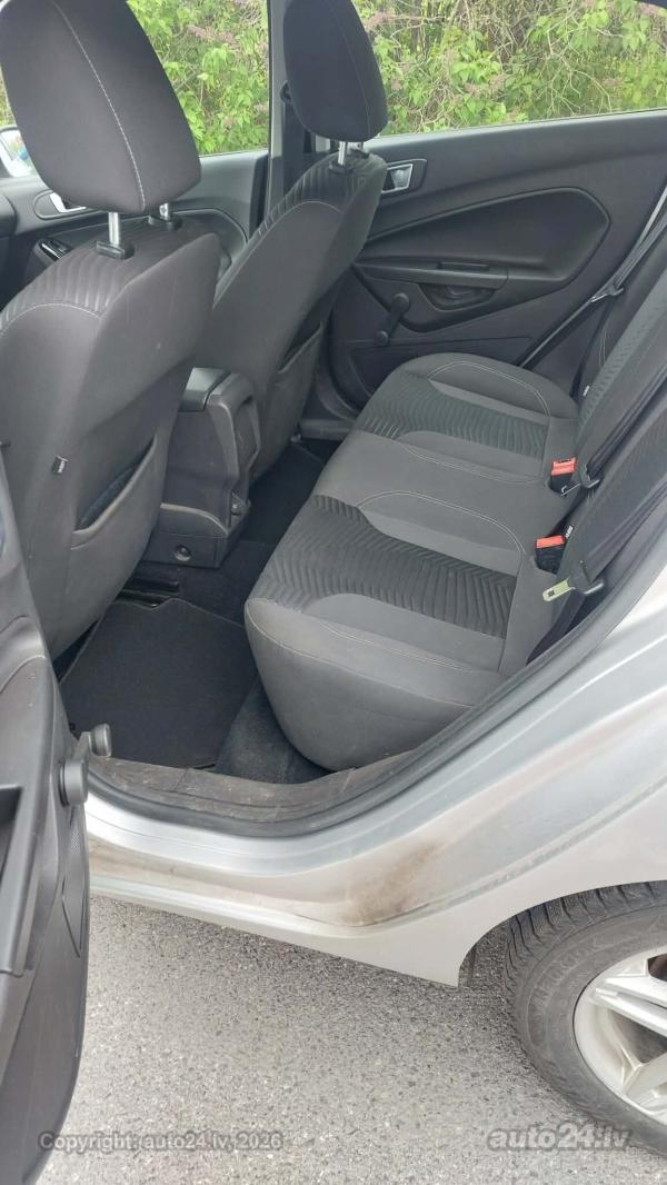 Pelēks Ford Fiesta 2014 Terva, ar dzinēja tilpumu 1.00 L un nobraukumu 128 tūkst. km par 4000 €, foto 5 vietnē AUTOMOTO.COM.LV