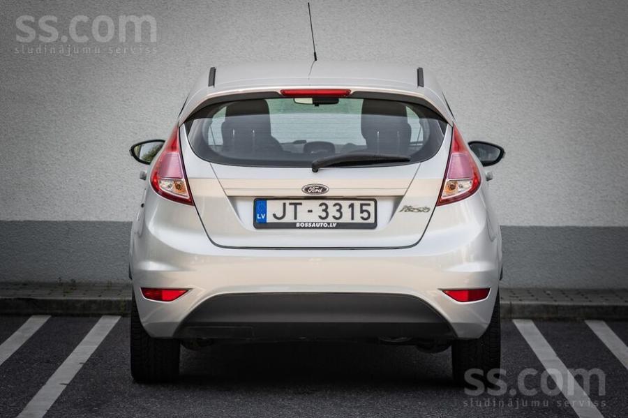 Pelēks Ford Fiesta 2014 Rīga, ar dzinēja tilpumu 1.00 L un nobraukumu 149 tūkst. km par 3950 €, foto 6 vietnē AUTOMOTO.COM.LV