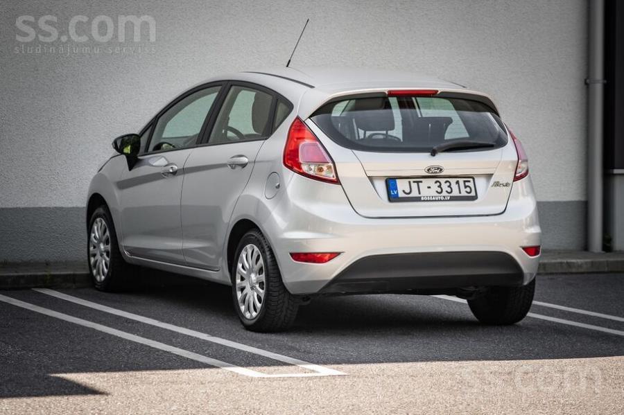 Pelēks Ford Fiesta 2014 Rīga, ar dzinēja tilpumu 1.00 L un nobraukumu 149 tūkst. km par 3950 €, foto 7 vietnē AUTOMOTO.COM.LV
