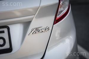 Pelēks Ford Fiesta 2014 Rīga, ar dzinēja tilpumu 1.00 L un nobraukumu 149 tūkst. km par 3950 €, foto 8 vietnē AUTOMOTO.COM.LV