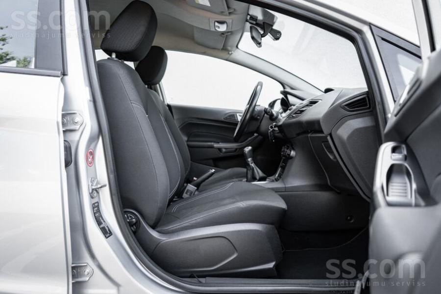 Pelēks Ford Fiesta 2014 Rīga, ar dzinēja tilpumu 1.00 L un nobraukumu 149 tūkst. km par 3950 €, foto 10 vietnē AUTOMOTO.COM.LV