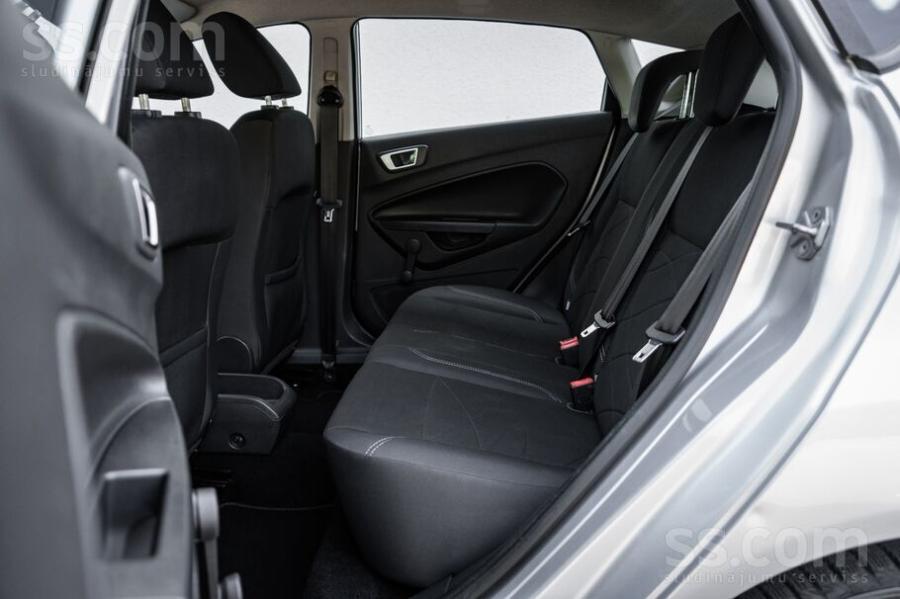 Pelēks Ford Fiesta 2014 Rīga, ar dzinēja tilpumu 1.00 L un nobraukumu 149 tūkst. km par 3950 €, foto 11 vietnē AUTOMOTO.COM.LV