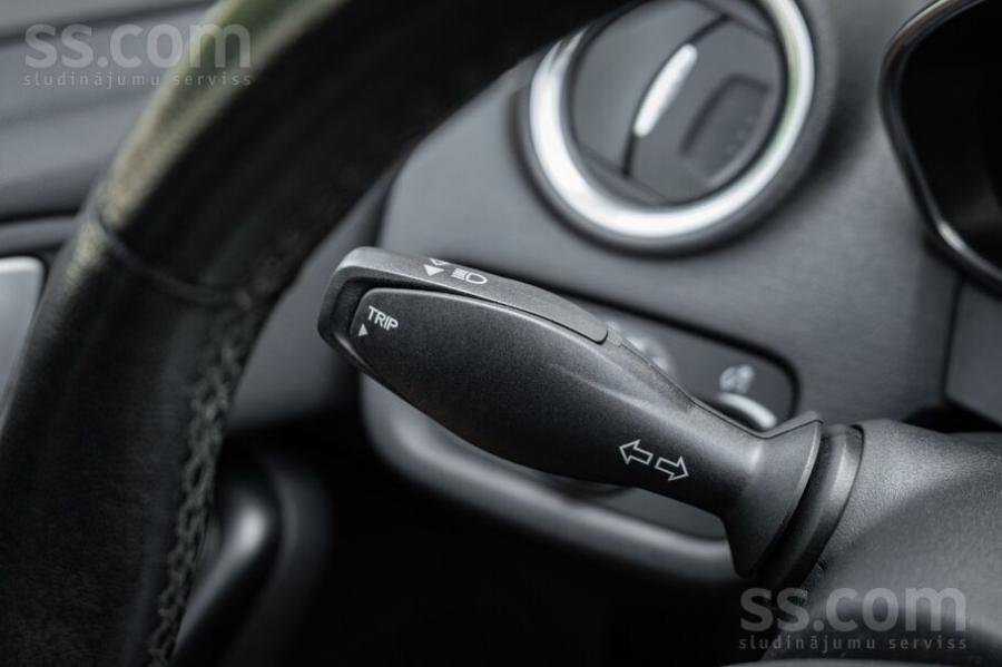 Pelēks Ford Fiesta 2014 Rīga, ar dzinēja tilpumu 1.00 L un nobraukumu 149 tūkst. km par 3950 €, foto 15 vietnē AUTOMOTO.COM.LV