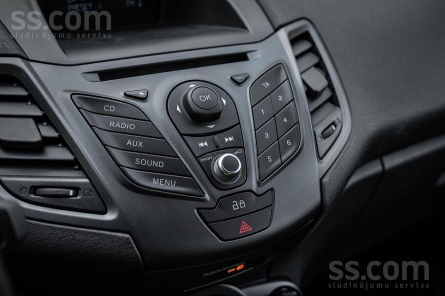 Pelēks Ford Fiesta 2014 Rīga, ar dzinēja tilpumu 1.00 L un nobraukumu 149 tūkst. km par 3950 €, foto 22 vietnē AUTOMOTO.COM.LV