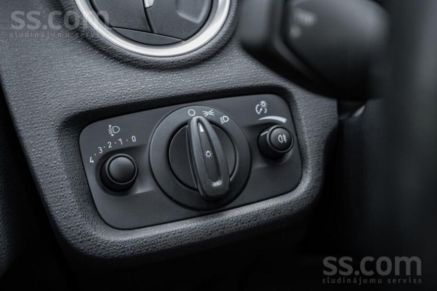 Pelēks Ford Fiesta 2014 Rīga, ar dzinēja tilpumu 1.00 L un nobraukumu 149 tūkst. km par 3950 €, foto 25 vietnē AUTOMOTO.COM.LV