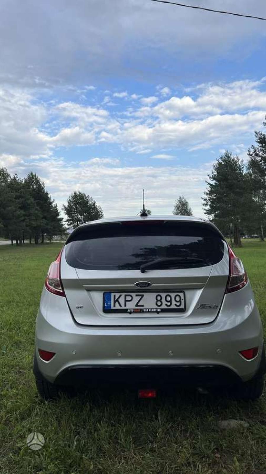 Grey Ford Fiesta 2014 in Kaunas, with an engine capacity of 1.60 L and mileage of 156 thousand km for 4955 €, photo 7 on AUTOMOTO.COM.LV