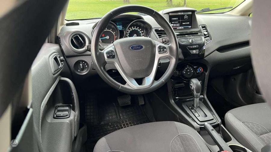 Grey Ford Fiesta 2014 in Kaunas, with an engine capacity of 1.60 L and mileage of 156 thousand km for 4955 €, photo 22 on AUTOMOTO.COM.LV