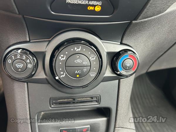 Pelēks Ford Fiesta 2015 Tartu, ar dzinēja tilpumu 1.20 L un nobraukumu 155 tūkst. km par 5200 €, foto 10 vietnē AUTOMOTO.COM.LV