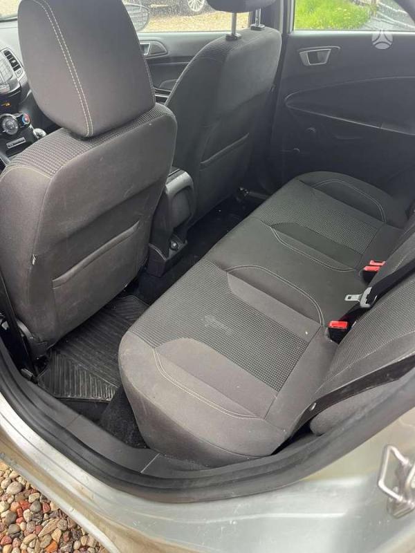 Grey Ford Fiesta 2015 in Vilnius, with an engine capacity of 1.00 L and mileage of 164 thousand km for 2100 €, photo 3 on AUTOMOTO.COM.LV
