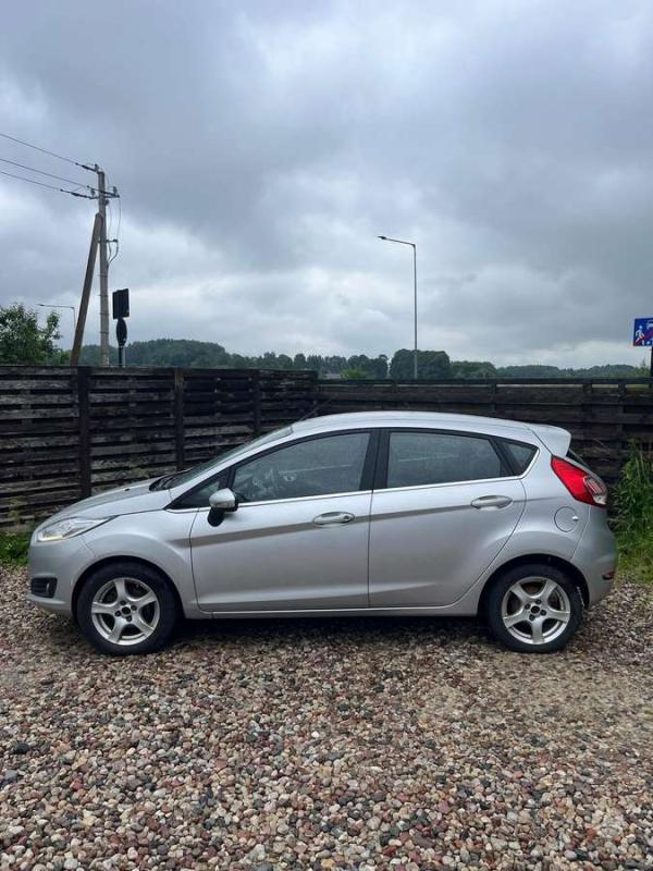 Grey Ford Fiesta 2015 in Vilnius, with an engine capacity of 1.00 L and mileage of 164 thousand km for 2100 €, photo 6 on AUTOMOTO.COM.LV