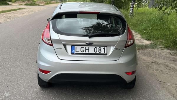 Форд Фиеста 2015 в Вильнюс на AUTOMOTO.COM.LV Серый Форд Фиеста 2015 в Вильнюс, объемом двигателя 1.00 л и пробегом 147 тыс. км за 5500 €, фото 3 на AUTOMOTO.COM.LV