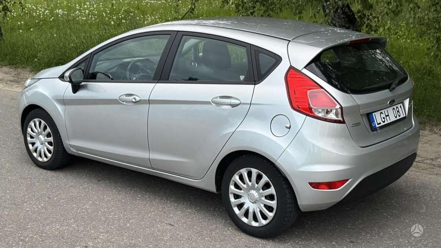 Pelēks Ford Fiesta 2015 Viļņa, ar dzinēja tilpumu 1.00 L un nobraukumu 147 tūkst. km par 5500 €, foto 9 vietnē AUTOMOTO.COM.LV