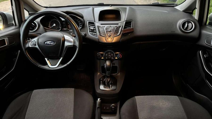 Pelēks Ford Fiesta 2015 Viļņa, ar dzinēja tilpumu 1.00 L un nobraukumu 147 tūkst. km par 5500 €, foto 11 vietnē AUTOMOTO.COM.LV