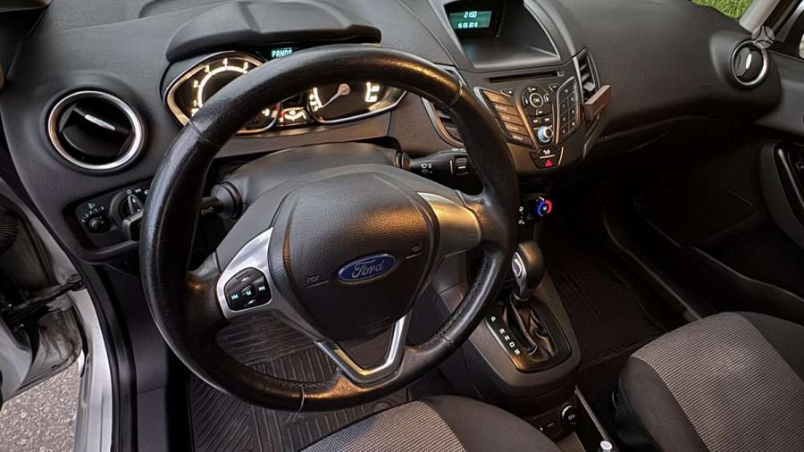 Pelēks Ford Fiesta 2015 Viļņa, ar dzinēja tilpumu 1.00 L un nobraukumu 147 tūkst. km par 5500 €, foto 14 vietnē AUTOMOTO.COM.LV