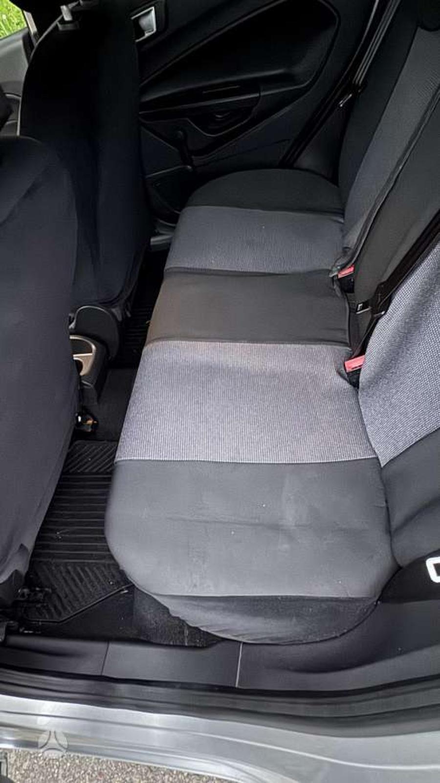 Pelēks Ford Fiesta 2015 Viļņa, ar dzinēja tilpumu 1.00 L un nobraukumu 147 tūkst. km par 5500 €, foto 17 vietnē AUTOMOTO.COM.LV