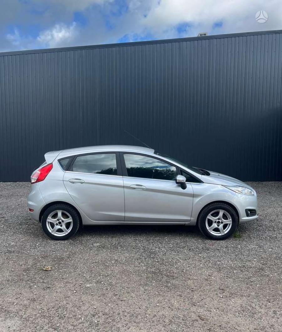 Grey Ford Fiesta 2015 in Vilnius, with an engine capacity of 1.00 L and mileage of 166 thousand km for 3150 €, photo 6 on AUTOMOTO.COM.LV