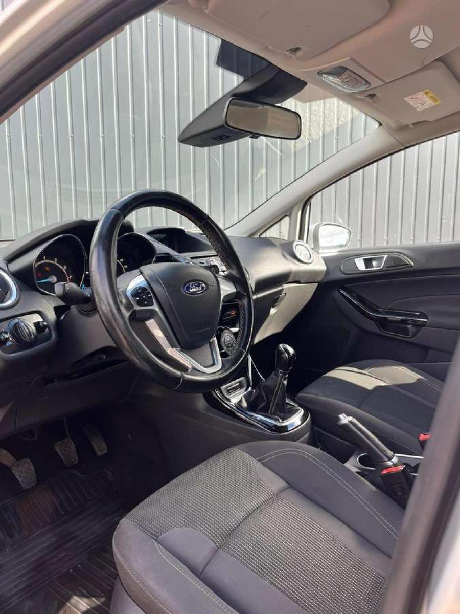 Grey Ford Fiesta 2015 in Vilnius, with an engine capacity of 1.00 L and mileage of 166 thousand km for 3150 €, photo 8 on AUTOMOTO.COM.LV