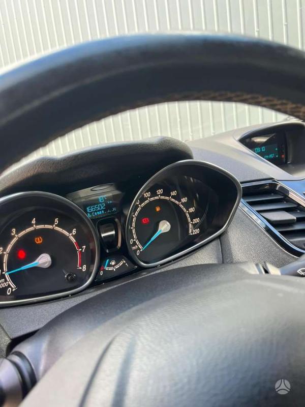 Pelēks Ford Fiesta 2015 Viļņa, ar dzinēja tilpumu 1.00 L un nobraukumu 166 tūkst. km par 3150 €, foto 10 vietnē AUTOMOTO.COM.LV
