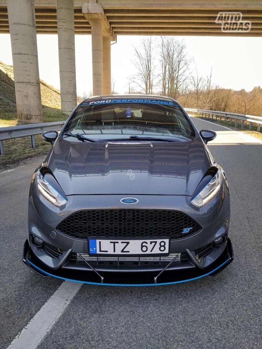 Pelēks Ford Fiesta 2016 Kauņa, ar dzinēja tilpumu 1.60 L un nobraukumu 165 tūkst. km par 9100 €, foto 7 vietnē AUTOMOTO.COM.LV