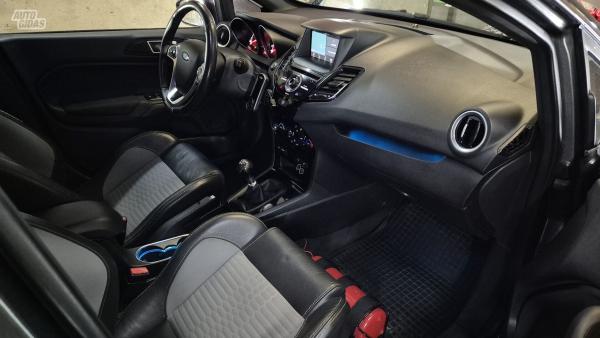 Pelēks Ford Fiesta 2016 Kauņa, ar dzinēja tilpumu 1.60 L un nobraukumu 165 tūkst. km par 9100 €, foto 10 vietnē AUTOMOTO.COM.LV