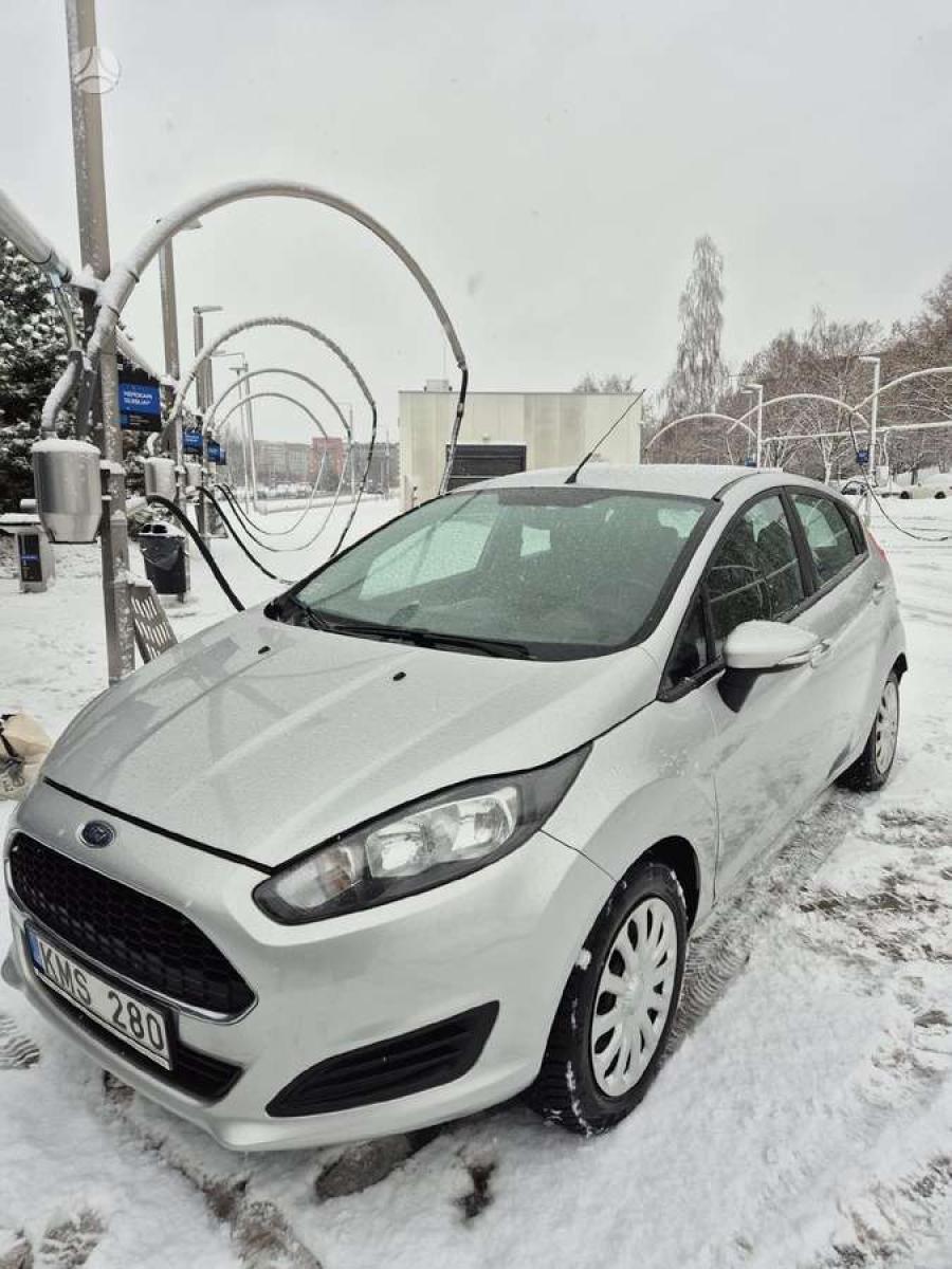 Pelēks Ford Fiesta 2016 Viļņa, ar dzinēja tilpumu 1.00 L un nobraukumu 147 tūkst. km par 4450 €, foto 1 vietnē AUTOMOTO.COM.LV