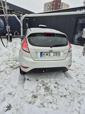Pelēks Ford Fiesta 2016 Viļņa, ar dzinēja tilpumu 1.00 L un nobraukumu 147 tūkst. km par 4450 €, foto 5 vietnē AUTOMOTO.COM.LV