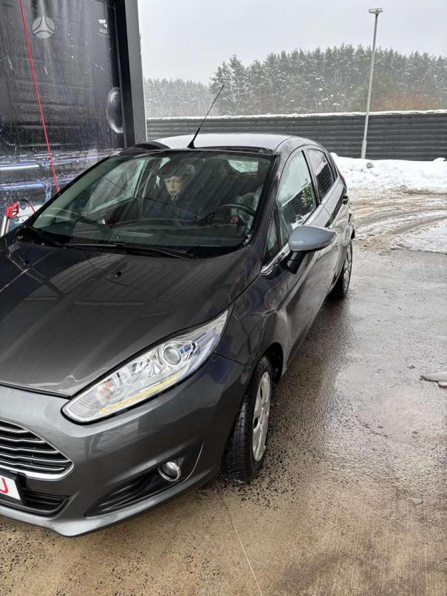 Pelēks Ford Fiesta 2016 Viļņa, ar dzinēja tilpumu 1.00 L un nobraukumu 280 tūkst. km par 3650 €, foto 2 vietnē AUTOMOTO.COM.LV