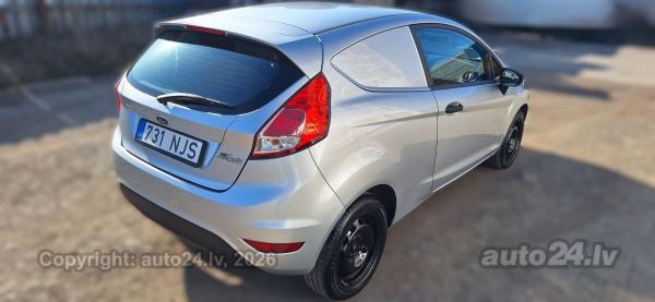Pelēks Ford Fiesta 2016 Tallina, ar dzinēja tilpumu 1.50 L un nobraukumu 190 tūkst. km par 4200 €, foto 3 vietnē AUTOMOTO.COM.LV