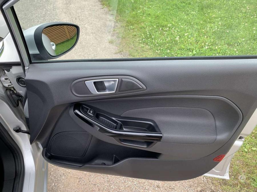 Pelēks Ford Fiesta 2016 Ukmergė, ar dzinēja tilpumu 1.00 L un nobraukumu 139 tūkst. km par 5250 €, foto 17 vietnē AUTOMOTO.COM.LV